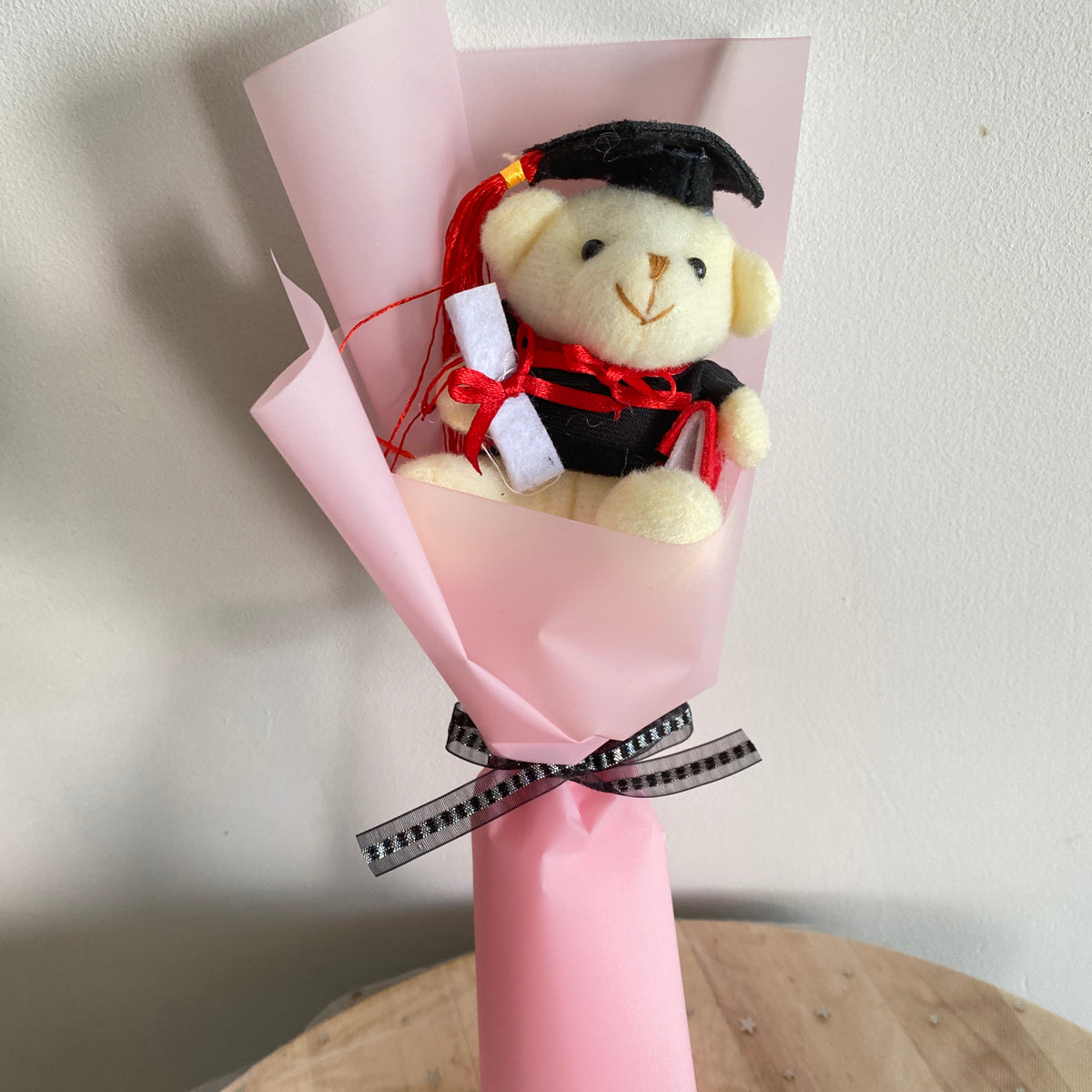 Mini Graduation Bouquet (Keychain Bear) – 33 Petals & Co.